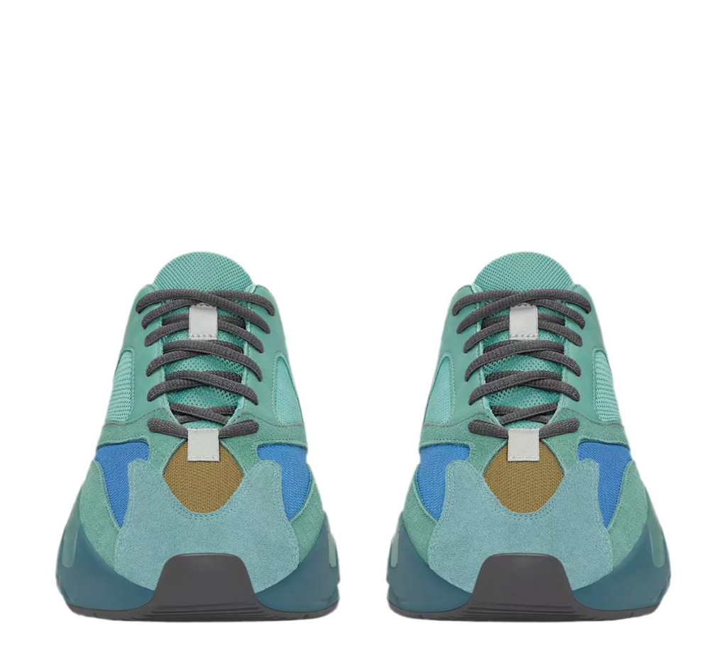 700 boost fade Azure – SneakerDS