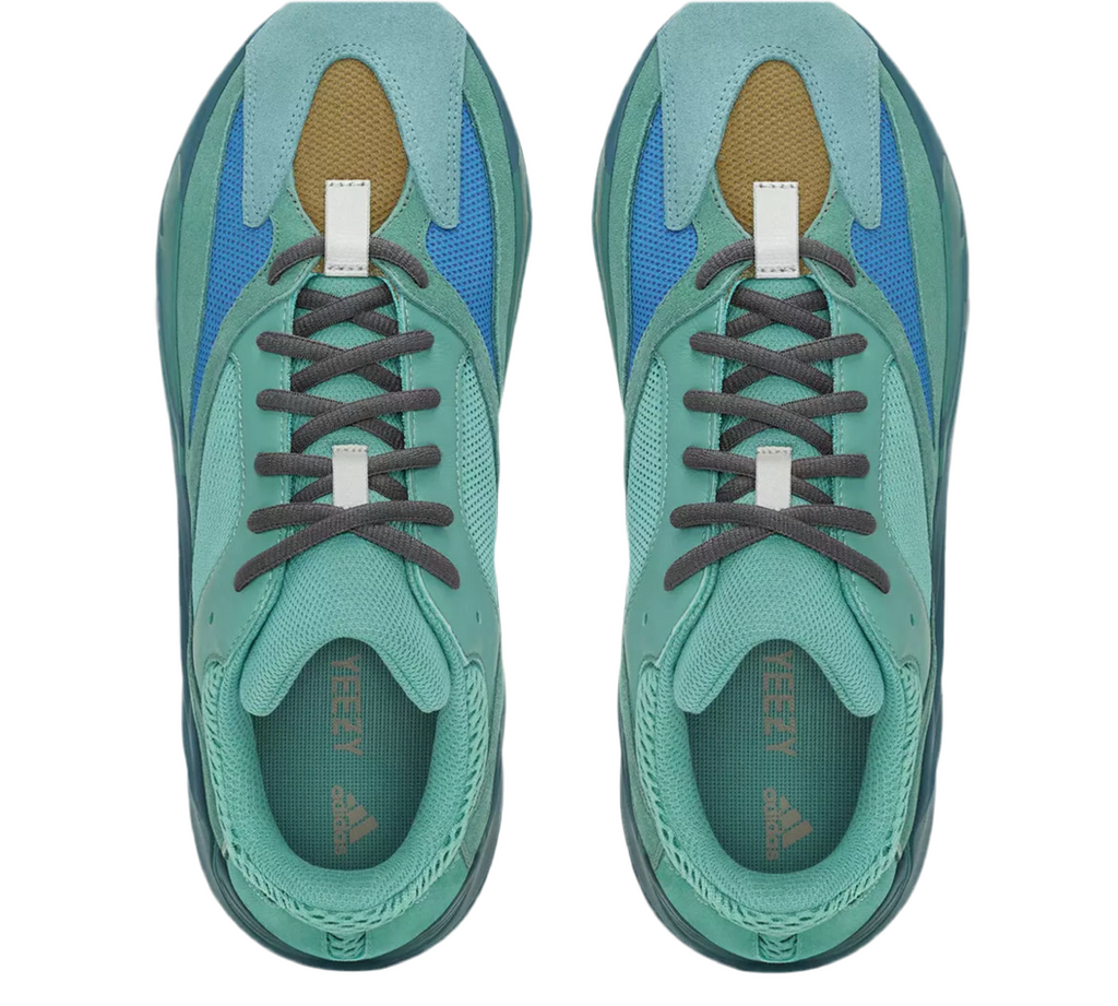 700 boost fade Azure – SneakerDS